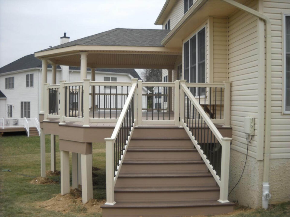 Deck Steps - Decks R Us