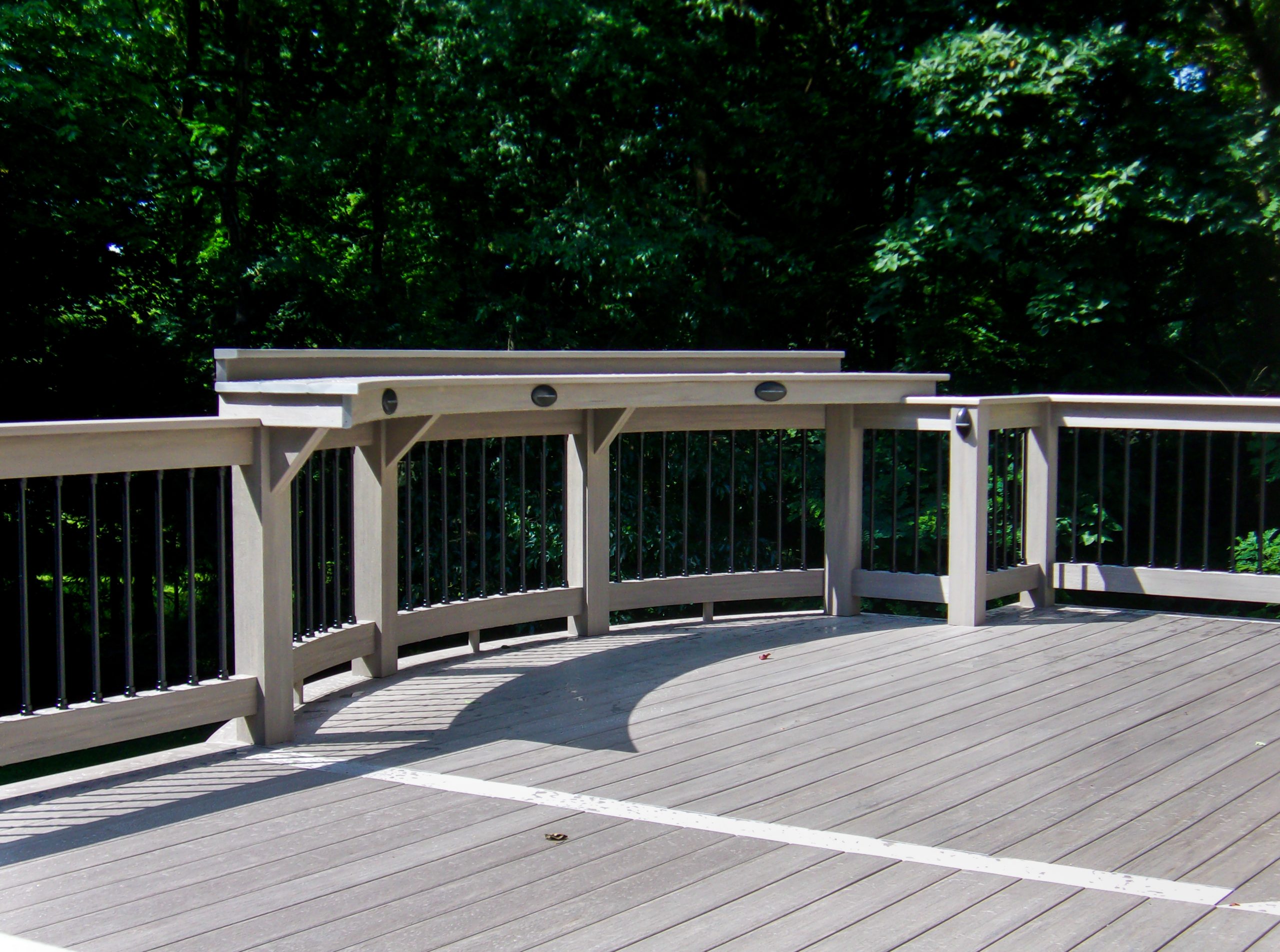 Curved Deck with Bar Top - Decks R Us